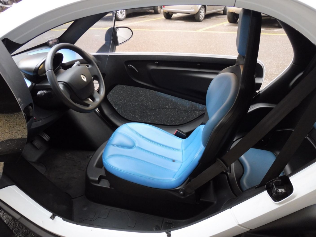 Renault TWIZY 80 URBAN UNICO PROPRIETARIO, N. 2 FINESTRINI PORTE IN ... Renault TWIZY 80 URBAN UNICO PROPRIETARIO, N. 2 FINESTRINI PORTE IN ...